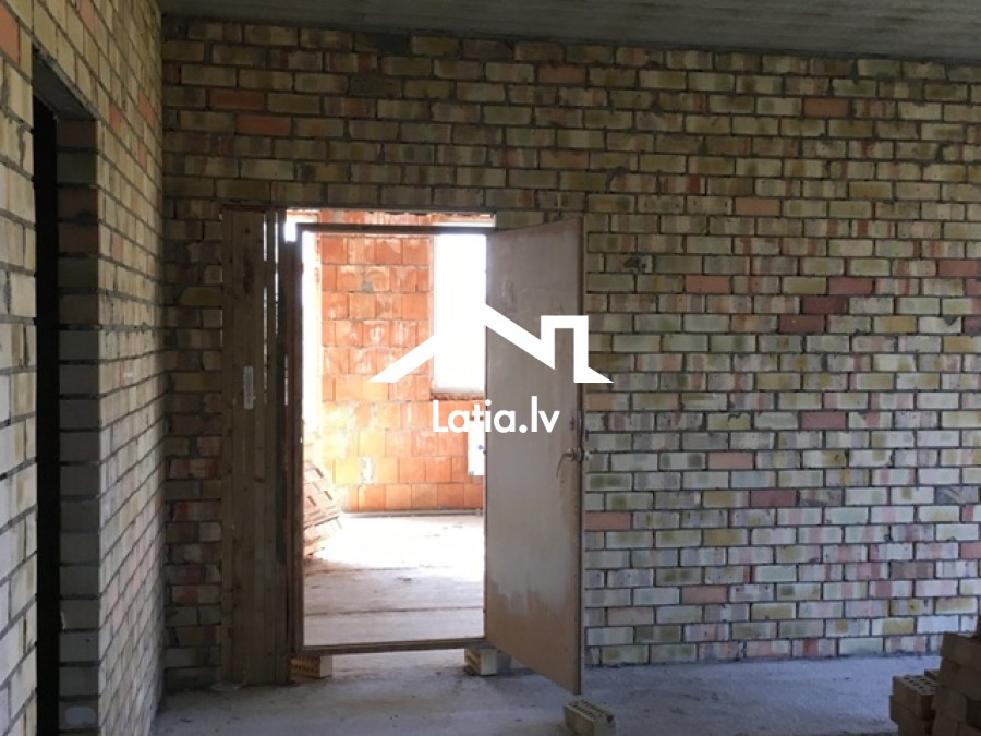 Baltezera terases, Bukulti